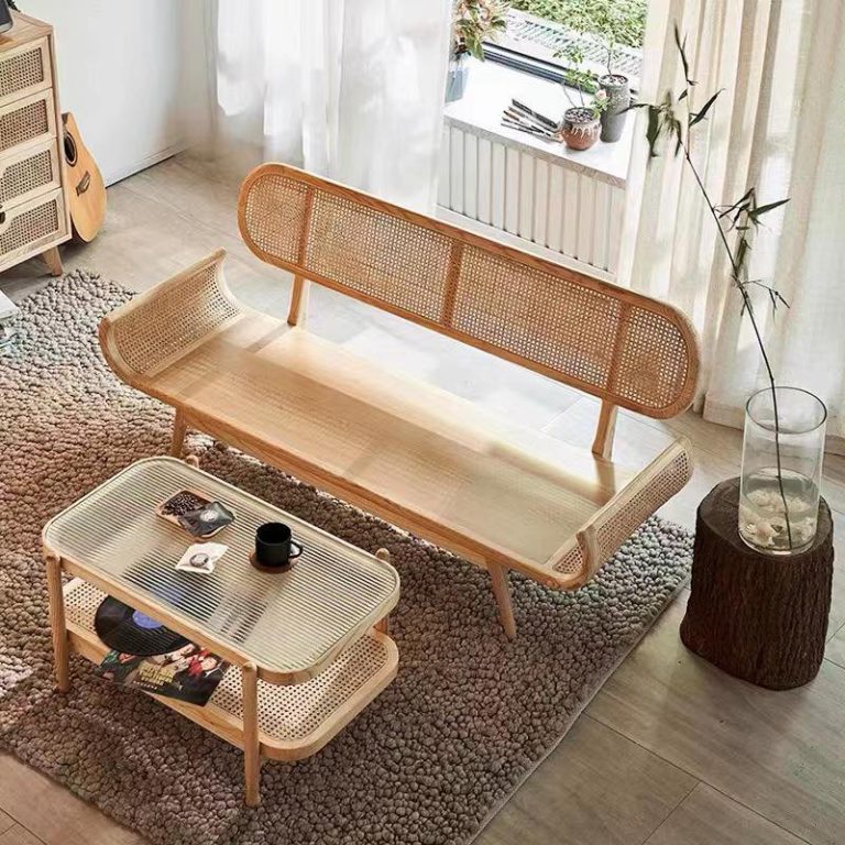 Perabot Zaman Dulu-Dulu Buat ‘Comeback’, Sofa Rotan Di Ruang Tamu ...