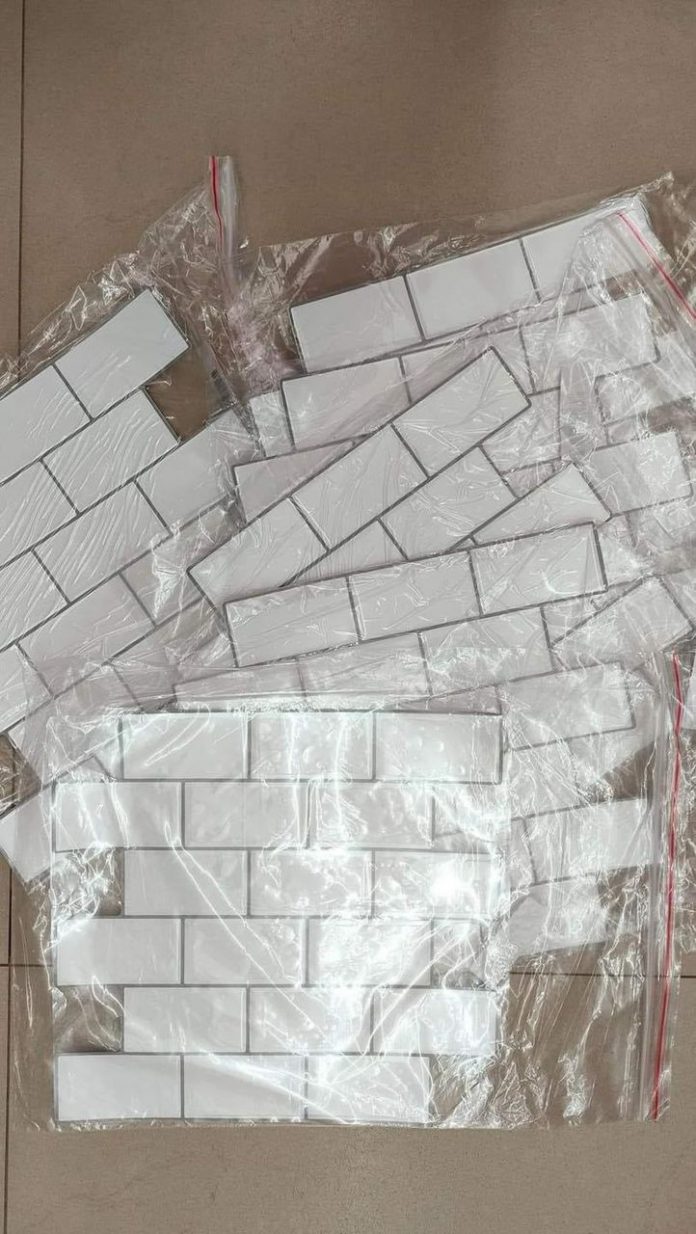 Bidai Roman Dari Wallpaper, Mudah Dilap Dan Tak Perlu Cuci - IMPIANA