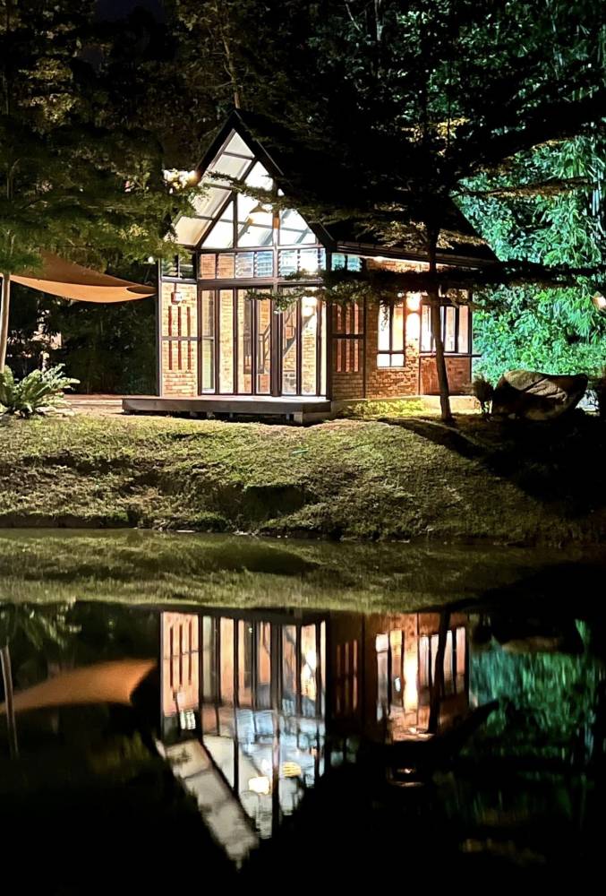 A-Frame With Loft, Tiny House 340Kps Rumah Dalam Dusun Durian