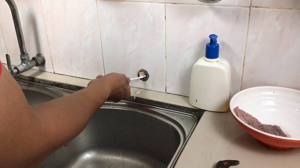 Ini Caranya DIY Tukar Kepala Paip Sinki Dapur Patah