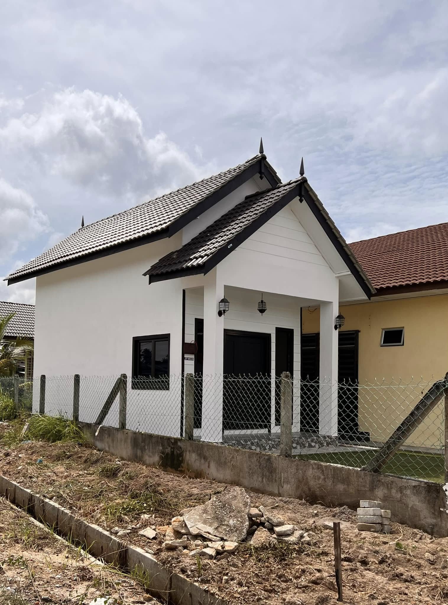 Inspirasi Tiny House 300kps Konsep Minimalist & English Style ...